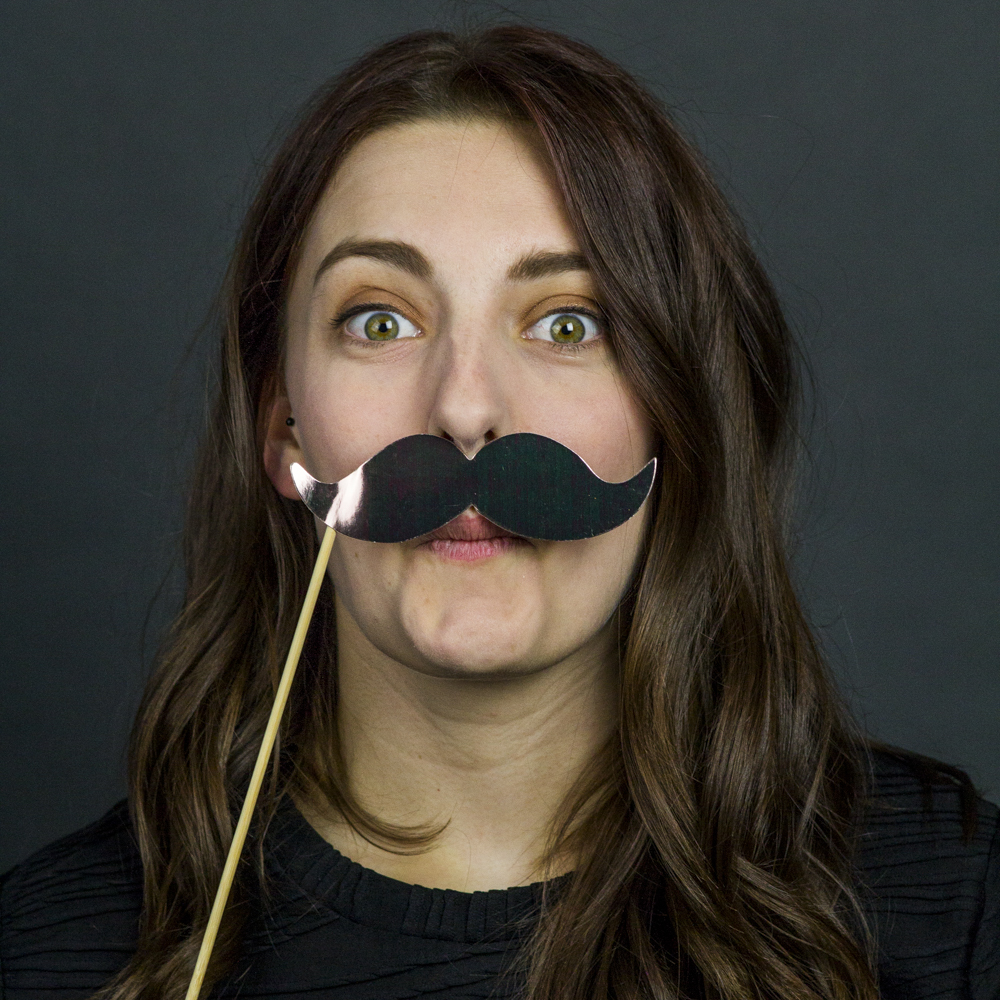 EMILY PAPAK – video editor